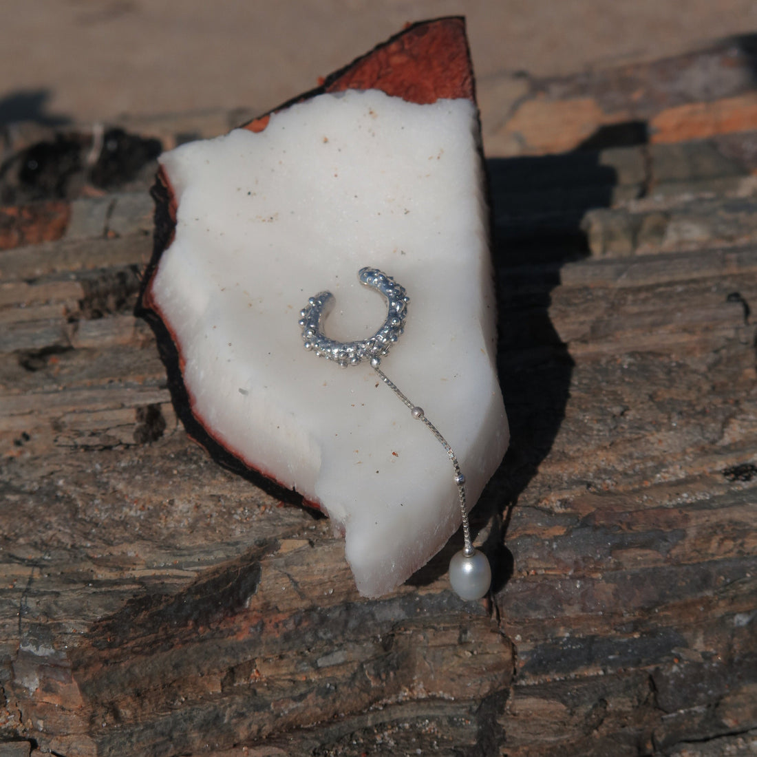 Coral Ear Cuff Edición Limitada – Rama Joyas